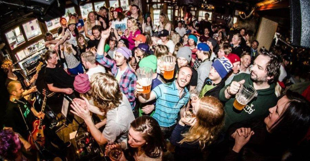 Best Après-Ski Bars in Chamonix – Altitude Gin